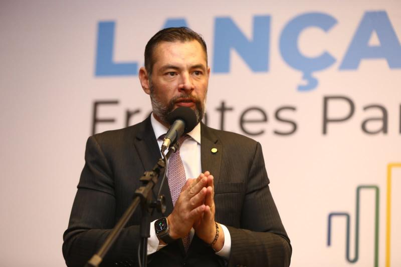 Com a presença de ministro, Marangoni lança três Frentes Parlamentares ...