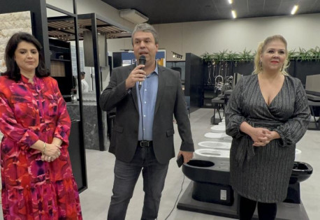 Santa Helena Design Porcelanatos e Acabamentos é uma loja do Grupo ...